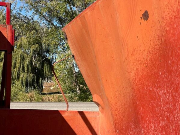 [Auction]: 1991 Spudnik 1800 Evenflow Hopper | Idaho | damaged | CAG