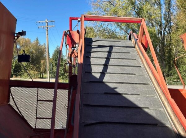 [Auction]: 1991 Spudnik 1800 Evenflow Hopper | Idaho | damaged | CAG