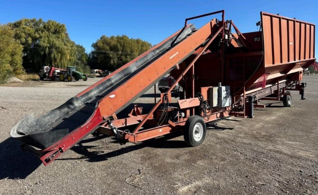 [Auction]: 1991 Spudnik 1800 Evenflow Hopper | Idaho | damaged | CAG