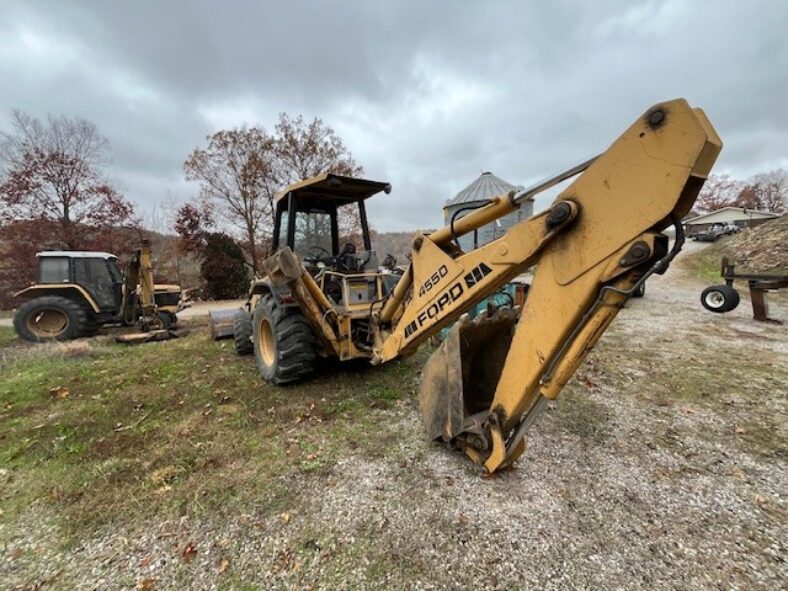 [Auction]: 1993 Ford 455D Backhoe | est. 2,891 hours miles | damaged | CAG