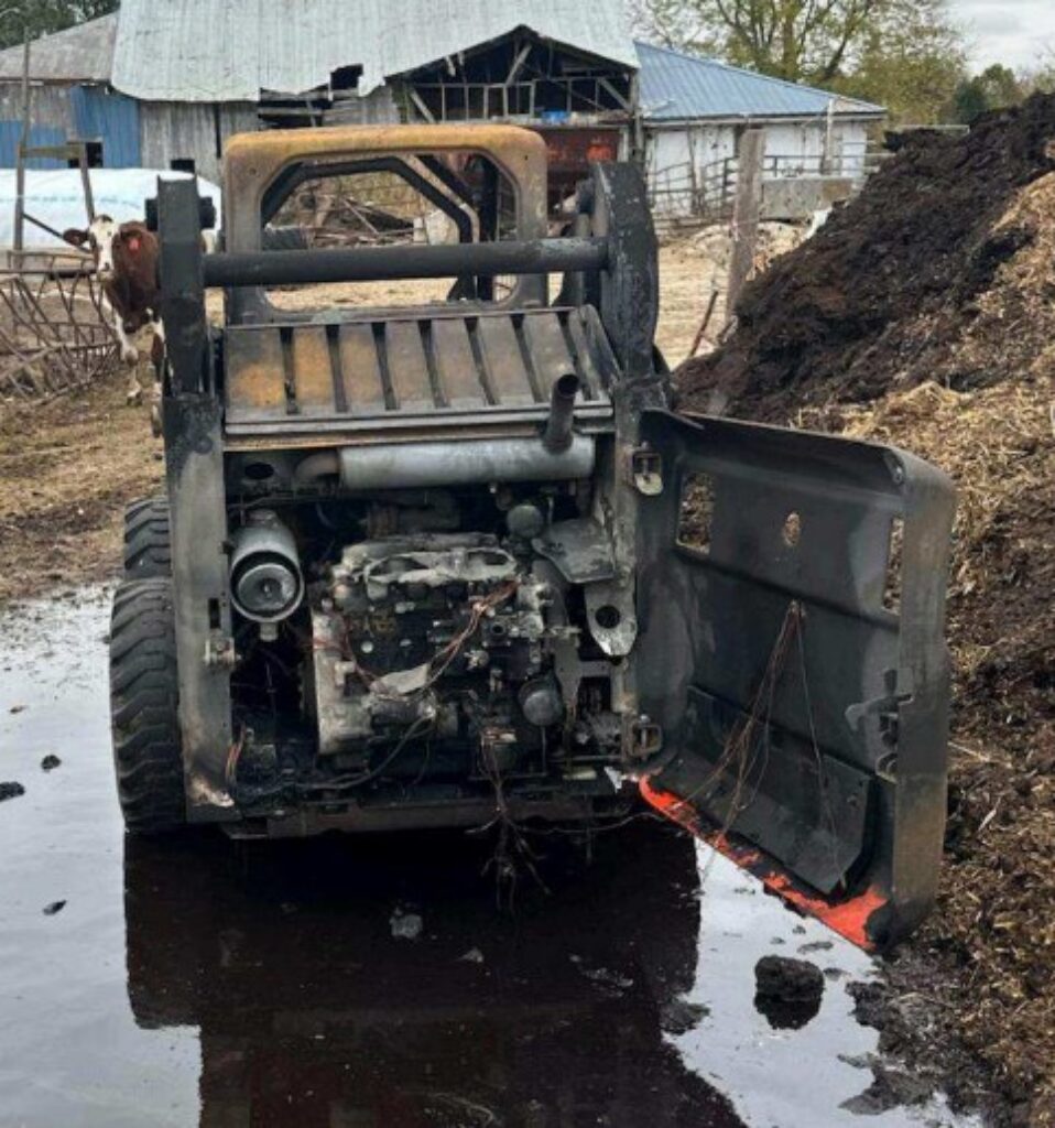 [Auction]: 2004 Bobcat s185 Skid Steer | Indiana | damaged | CAG