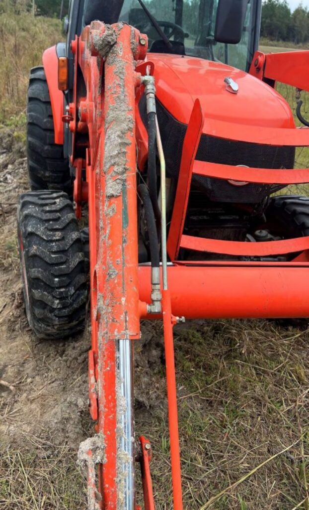[Auction]: 2007 Kubota 4240 HST Tractor | est 948 hours miles | damaged ...