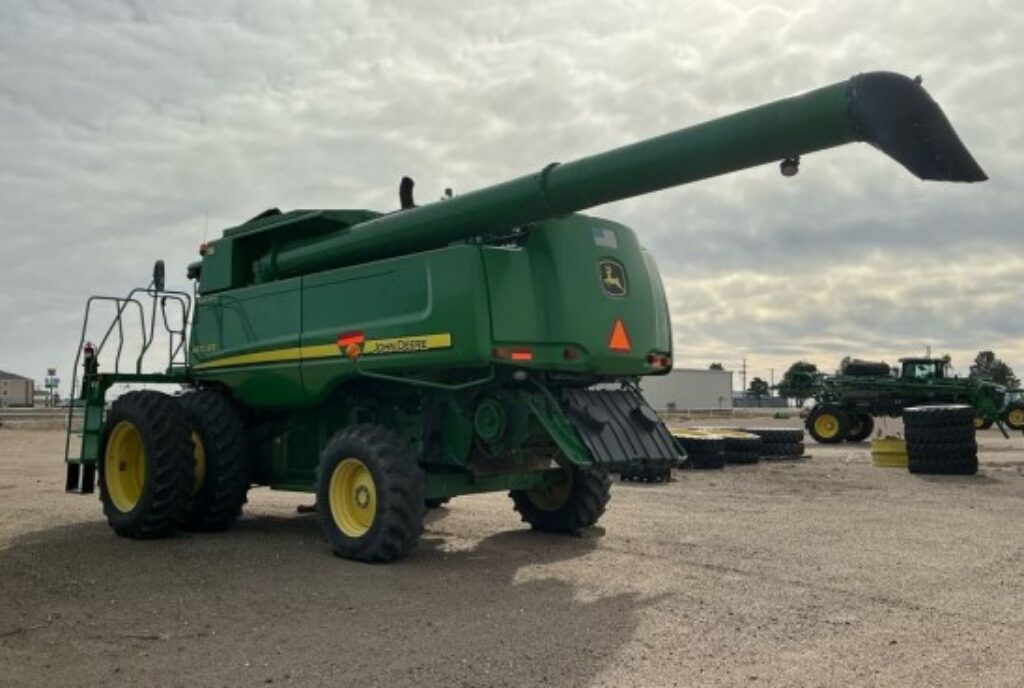 [Auction]: 2010 John Deere 9870 STS Combine | est 4016 miles | damaged ...