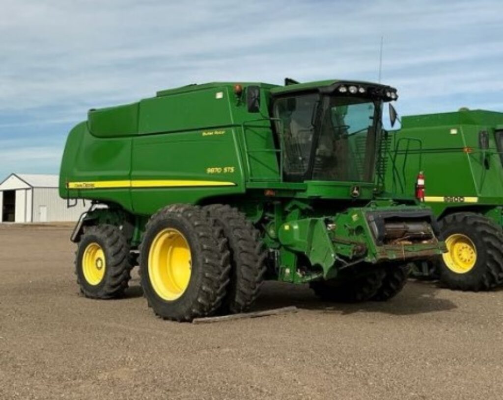 [Auction]: 2010 John Deere 9870 STS Combine | est 4016 miles | damaged ...