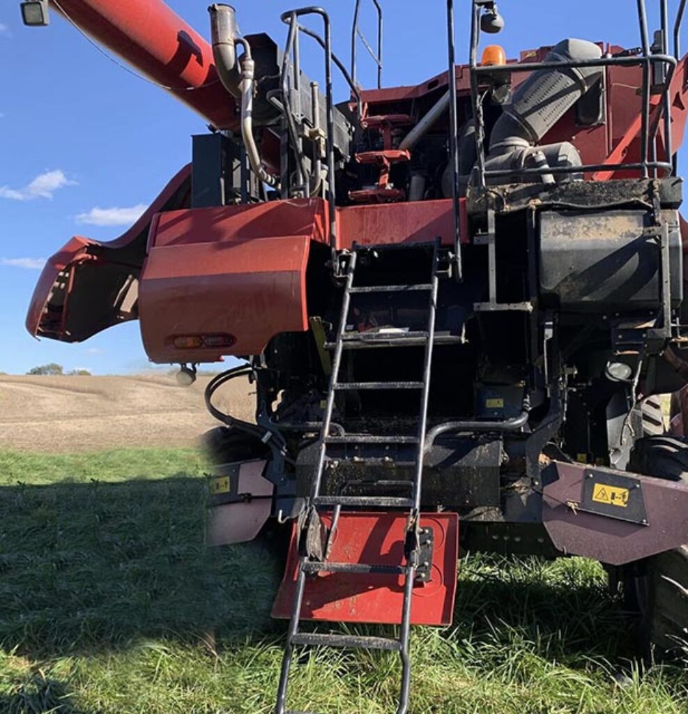 [Auction]: 2012 Case IH 7230 Combine | Engine Hours: est. 3,600 ...