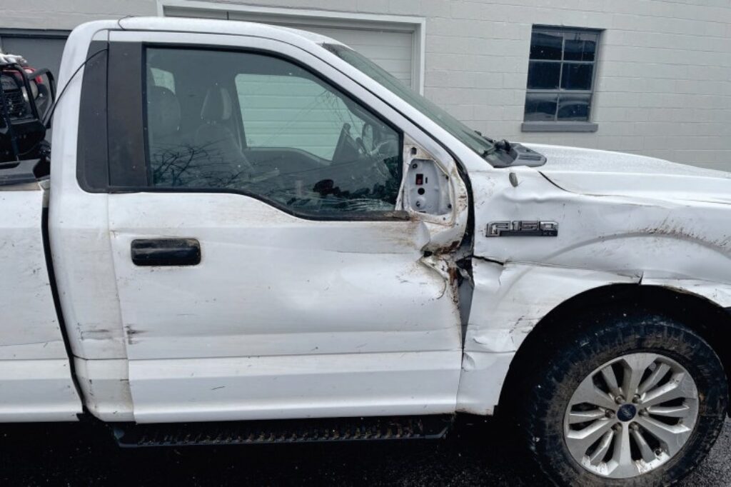 [Auction]: 2016 Ford F-150 XL | VIN: 1FTMF1E81GKF21148 | damaged | CAG