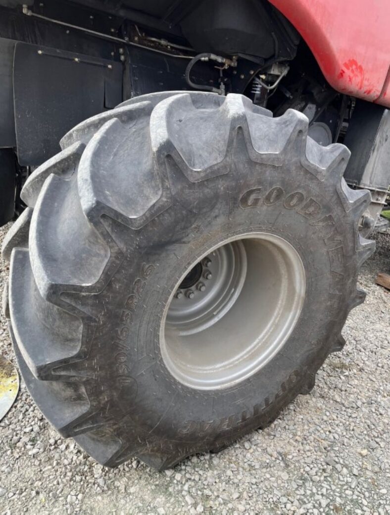 [Auction]: 2017 Case IH 9240T Combine | Engine hours: est. 2,024 ...