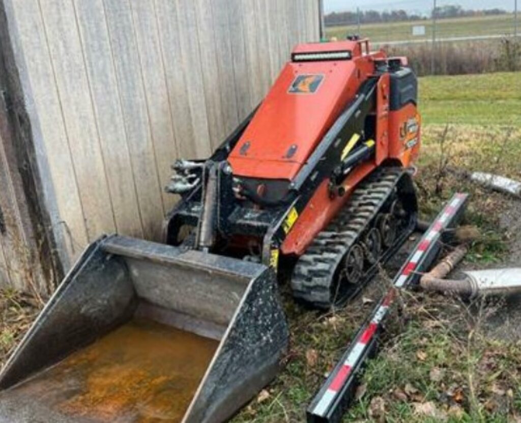 [Auction]: 2019 Ditch Witch SK1050 Skid Steer | est. 1,338 hours miles ...