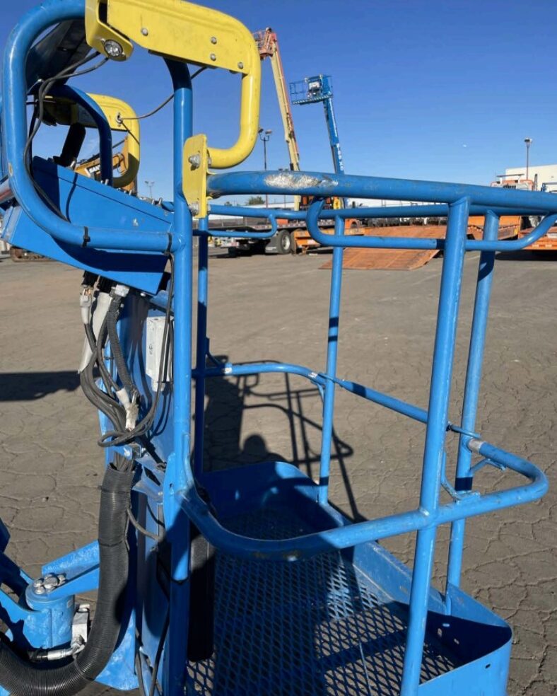 [Auction]: 2020 Genie Z30 Lift | est. 202 hours miles | damaged | CAG