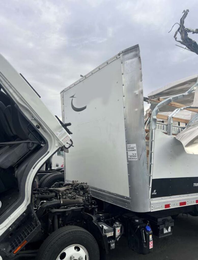 [Auction]: 2021 Chevrolet 4500 Box Truck | VIN: JALCDW165M7005245 ...
