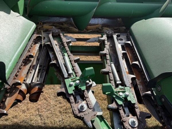 [Auction]: 2022 John Deere C16R Header - 16 Row | Kansas | damaged | CAG