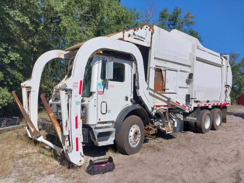 [Auction]: 2022 Mack TE64 Front Loader | VIN: 1M2TE2GC2NM006436 ...