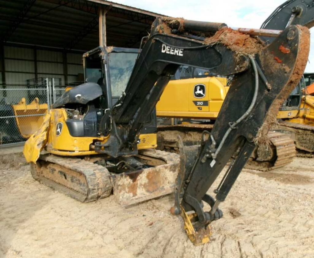 [Auction]: 2024 John Deere 60P Mini-Excavator | est. 547 hours miles | damaged | CAG