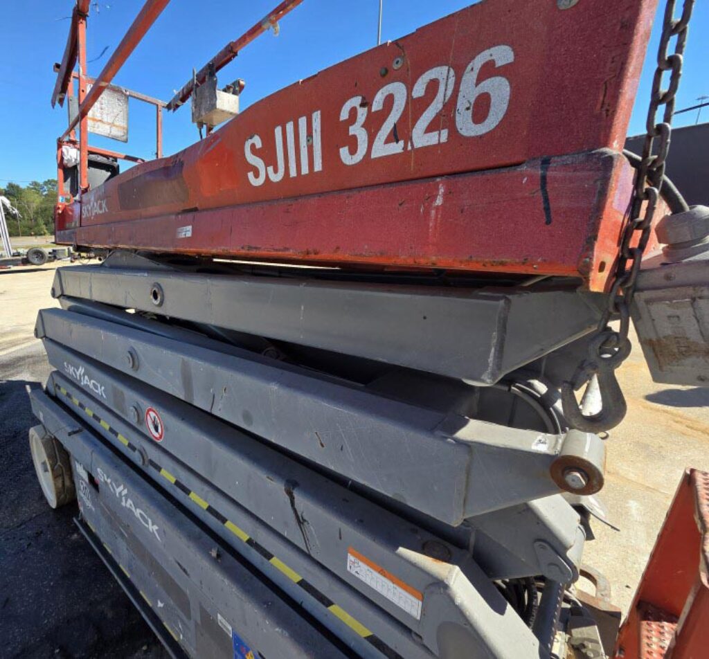 [Auction]: 2015 Skyjack SJIII 3226 Scissor Lift | Texas | damaged | CAG