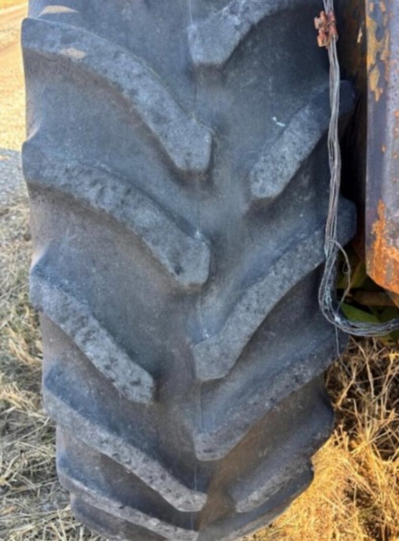 [Auction]: 1976 John Deere 4430 Tractor | Missouri | damaged | CAG