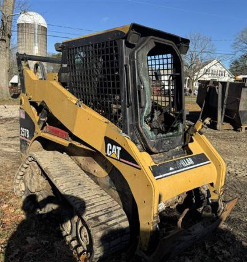 [Auction]: 2007 Caterpillar 257B Skid Steer | est. 3,000 hours miles ...