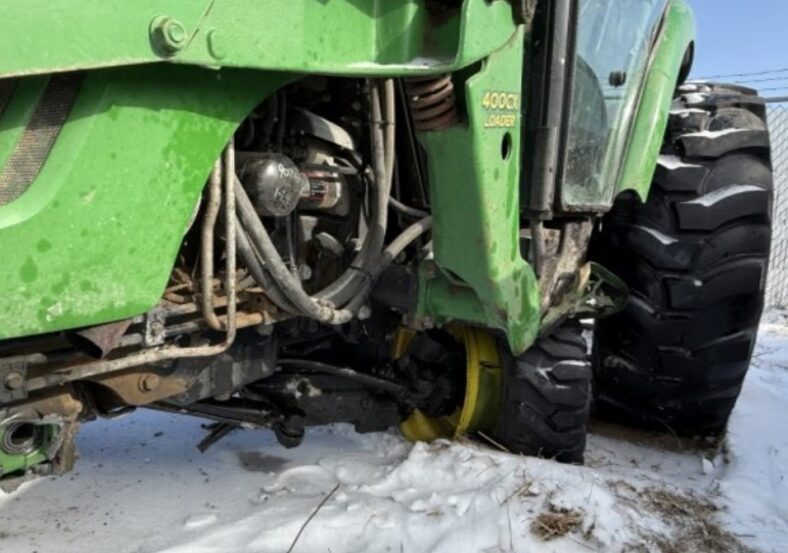 [Auction]: 2013 John Deere 4520 Tractor | Est 1046 hours miles ...