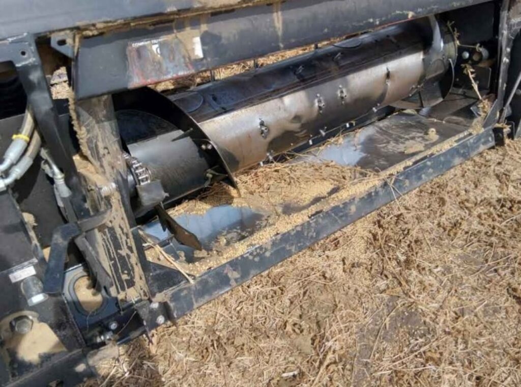 [Auction]: 2018 MacDon FD135 Header | Illinois | damaged | CAG