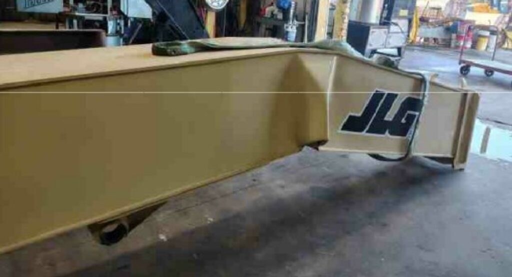 [Auction]: 2011 JLG 1043 Telehandler | est 4028 hours miles | damaged | CAG