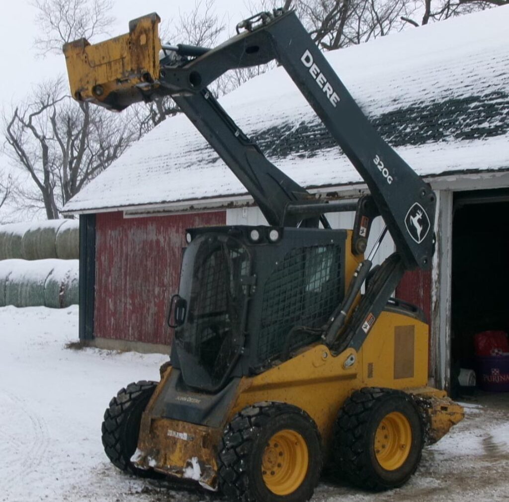 [Auction]: 2021 John Deere 320G Skid Steer | Est 1112 hours miles ...