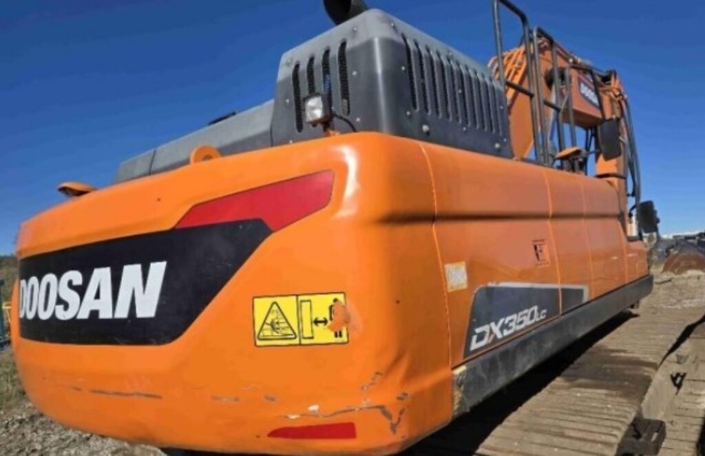 [Auction]: 2022 Doosan DX350LC-5 Excavator | est. 1,100 hours miles ...
