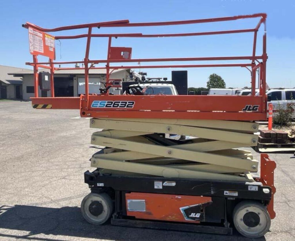 [Auction]: 2022 JLG ES2632 Lift | California | damaged | CAG