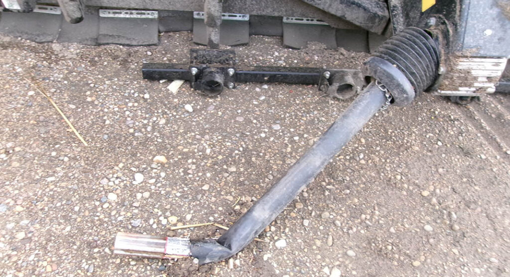 [Auction]: 2022 MacDon C2018C Header | North Dakota | damaged | CAG