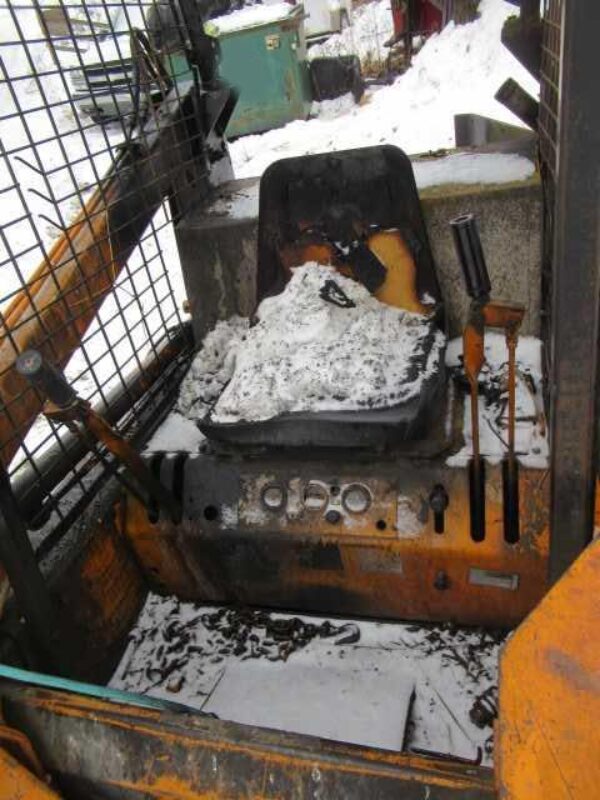 [Auction]: Case 1830 Skid Steer | Iowa | damaged | CAG