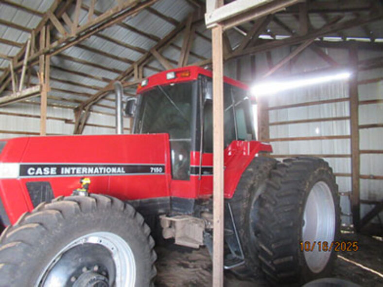 [Auction]: 1992 CASE IH 7150 Tractor | Est 6,000 hours miles | damaged ...