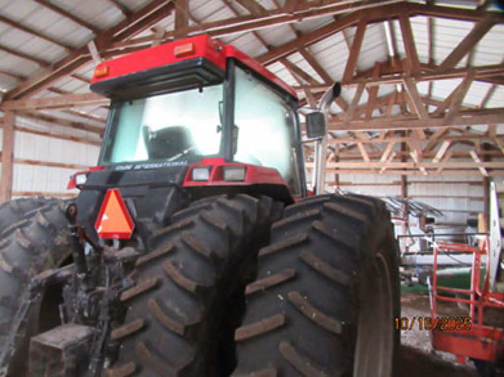 [Auction]: 1992 CASE IH 7150 Tractor | Est 6,000 hours miles | damaged ...