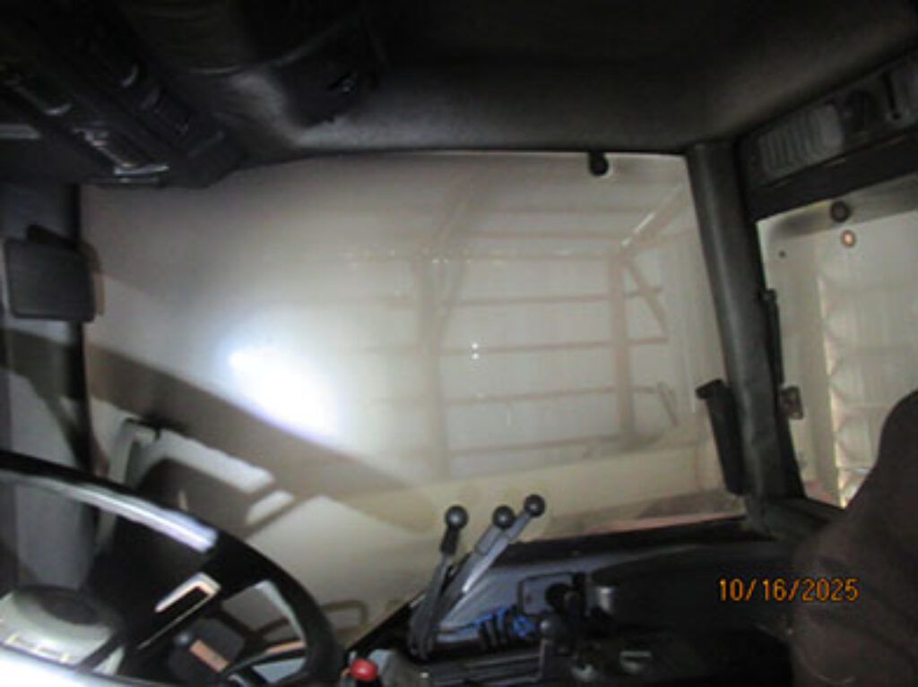 [Auction]: 1992 CASE IH 7150 Tractor | Est 6,000 hours miles | damaged ...