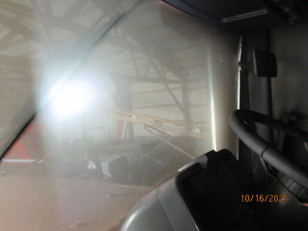 [Auction]: 1992 CASE IH 7150 Tractor | Est 6,000 hours miles | damaged ...