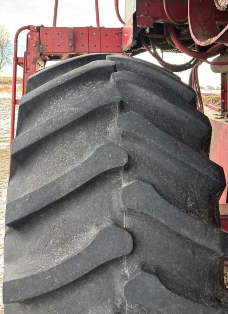 [Auction]: 1989 Case IH 1680 Combine | Iowa | damaged | CAG
