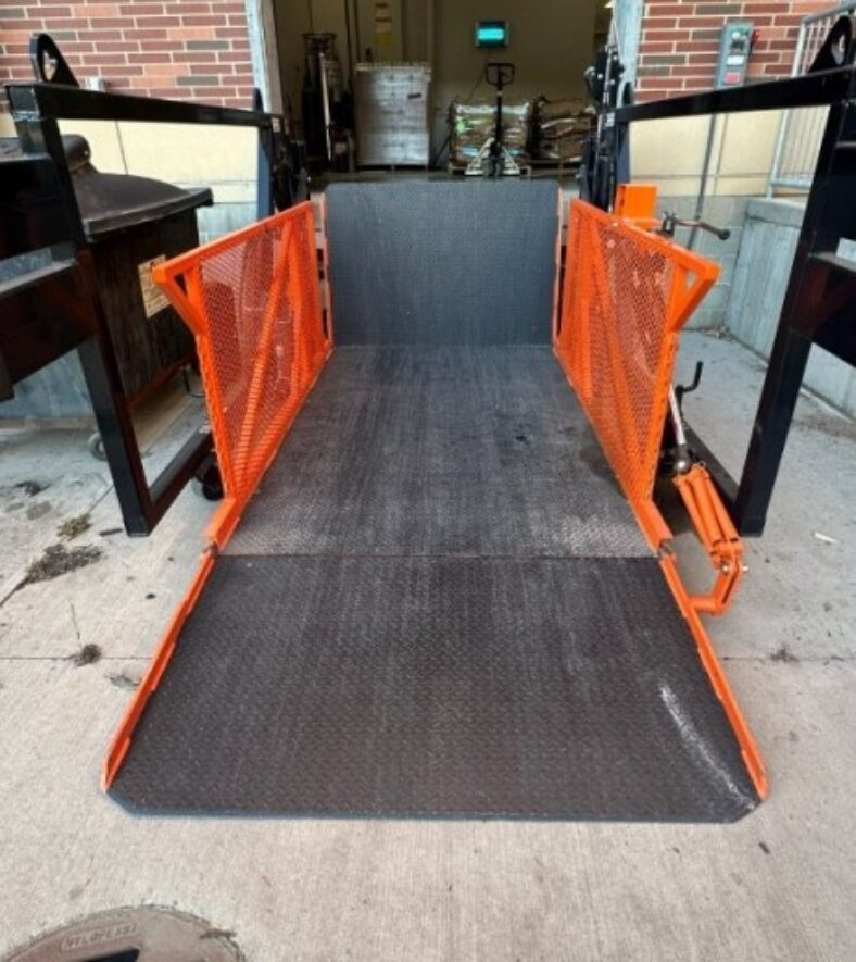 [Auction]: 2025 Superior Handling Equipment Cross Dock Speed Lift ...