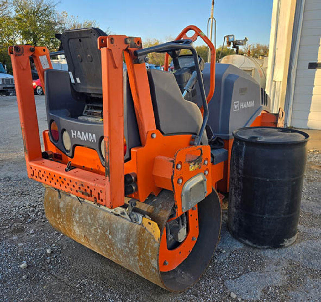 [Auction]: 2017 Hamm HD12VV Roller | Texas | damaged | CAG