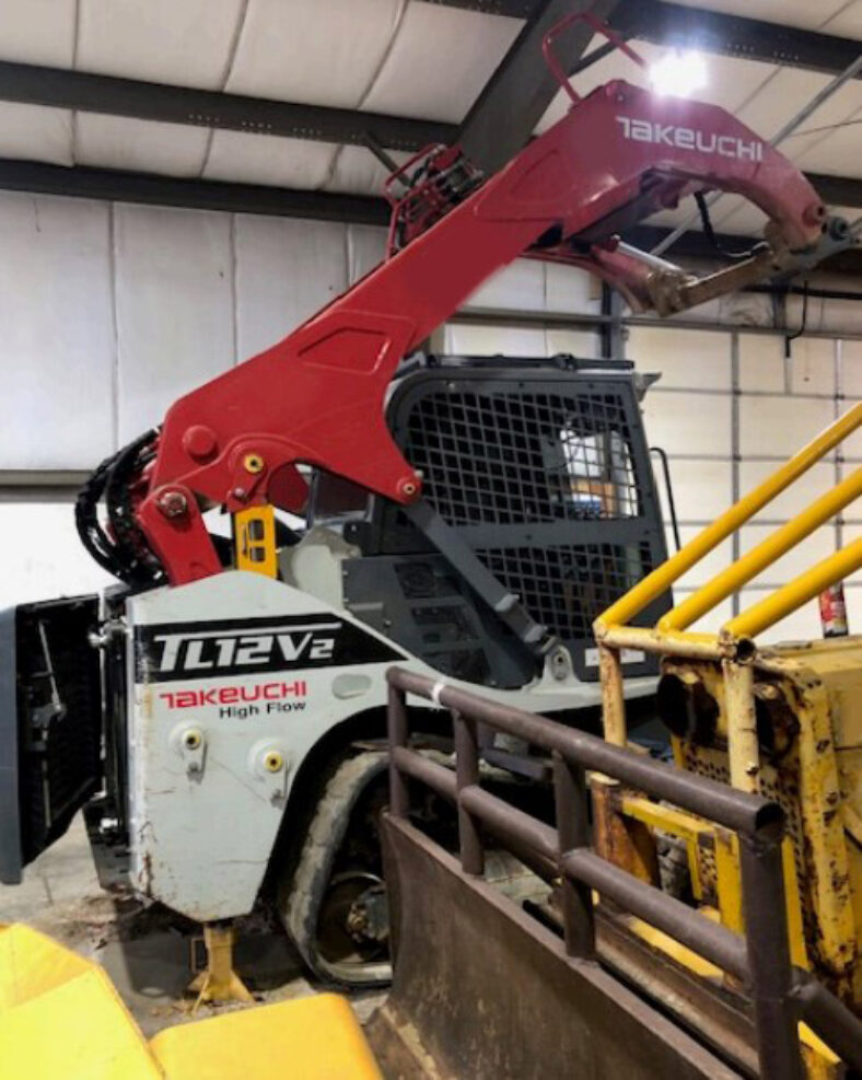 [Auction]: 2020 Takeuchi TL12V2 Skid Steer | Illinois | damaged | CAG