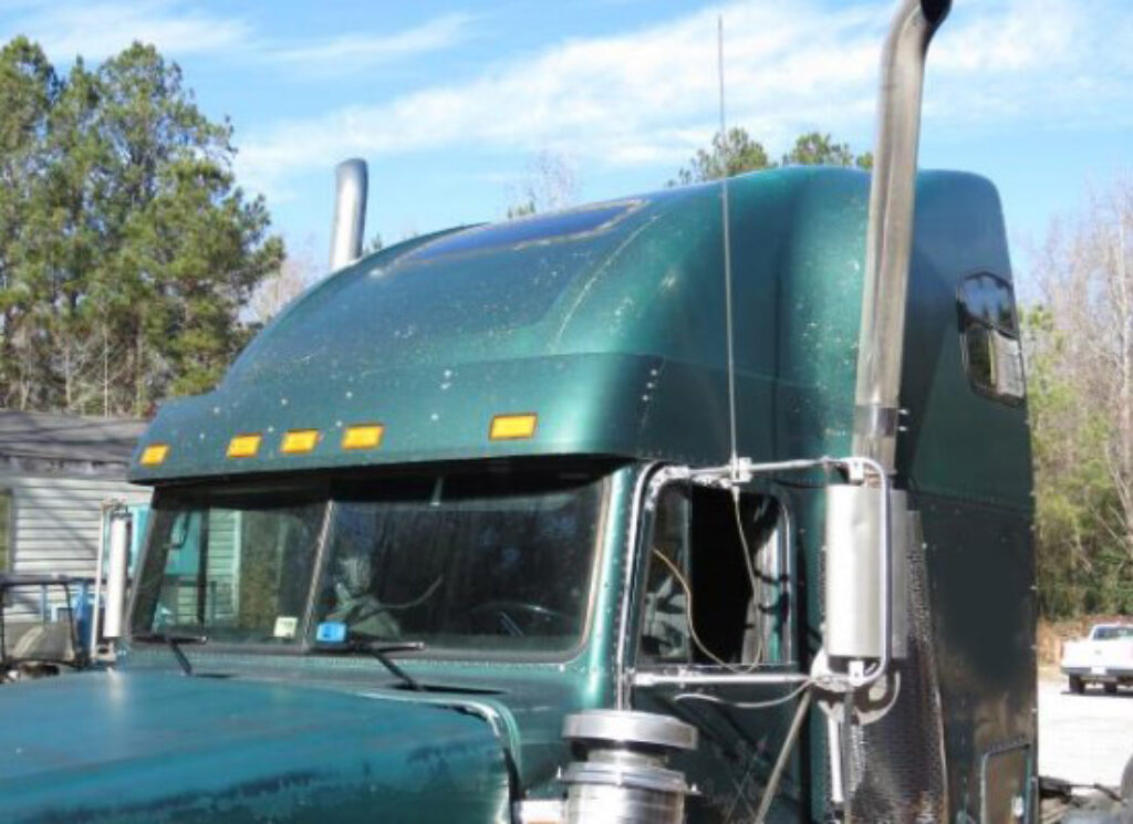 [Auction]: 1995 Freightliner FLD Classic | South Carolina | damaged | CAG