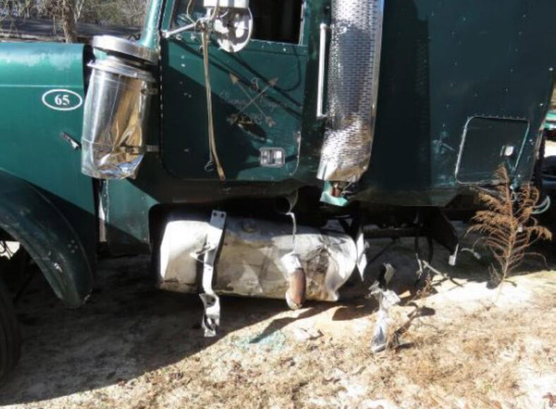 [Auction]: 1995 Freightliner FLD Classic | South Carolina | damaged | CAG