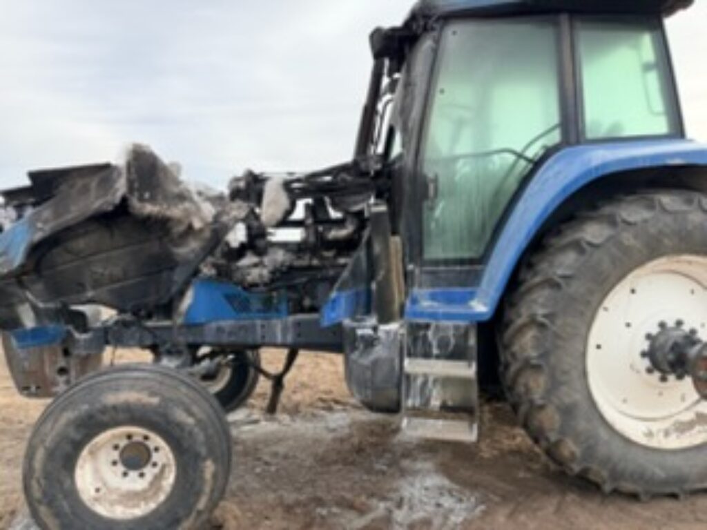 [Auction]: 1997 Ford Genesis 8670 Tractor | est. 6,500 hours miles ...