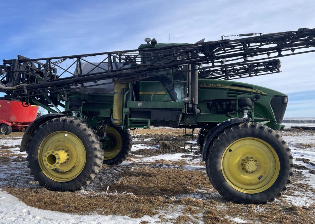 [Auction]: 2005 John Deere 4720 Self-Propelled Sprayer | est. 4,000 ...