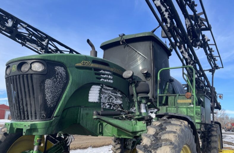 [Auction]: 2005 John Deere 4720 Self-Propelled Sprayer | est. 4,000 ...