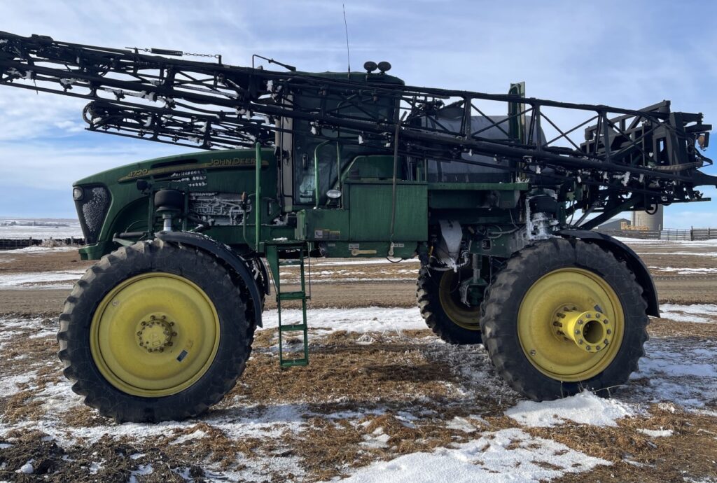 [Auction]: 2005 John Deere 4720 Self-Propelled Sprayer | est. 4,000 ...