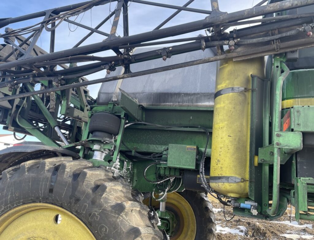 [Auction]: 2005 John Deere 4720 Self-Propelled Sprayer | est. 4,000 ...