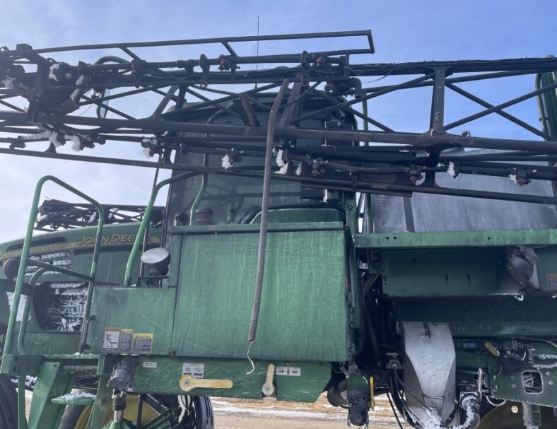 [Auction]: 2005 John Deere 4720 Self-Propelled Sprayer | est. 4,000 ...