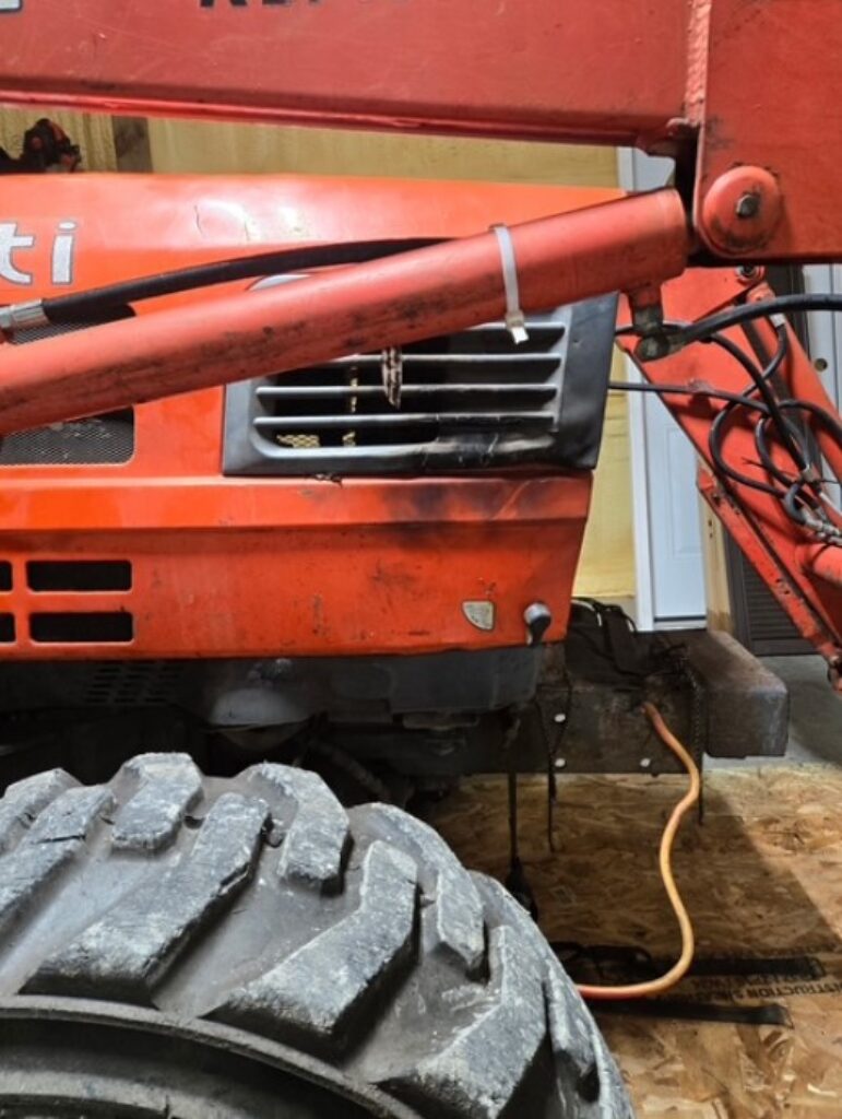 [Auction]: 2010 Kioti DK40 Tractor | Indiana | damaged | CAG