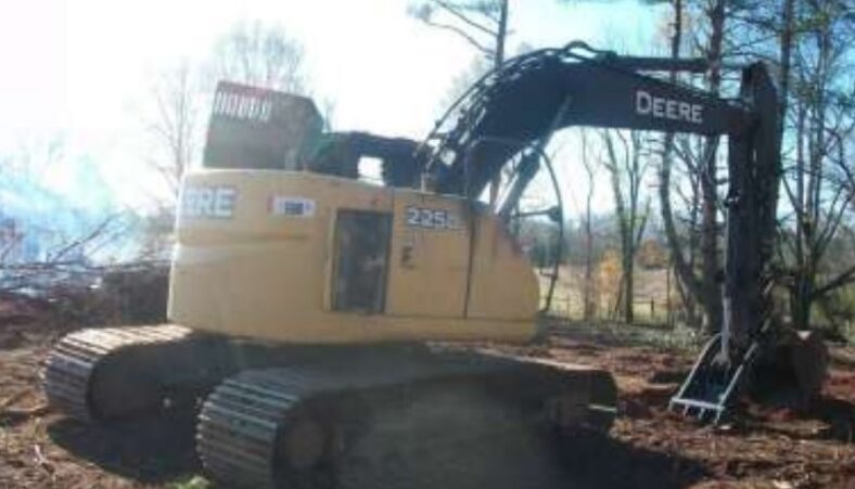 [Auction]: 2011 Deere FF225DX LC Excavator | est. 8000 hours miles ...