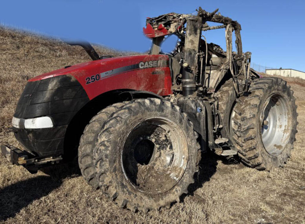[Auction]: 2016 CASE IH MX250 Tractor | est 3,700 hours miles | damaged ...