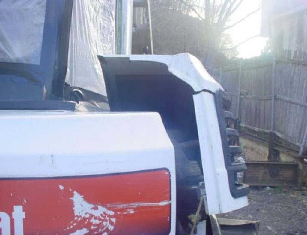 [Auction]: 2017 Bobcat E42 Excavator | New York | damaged | CAG