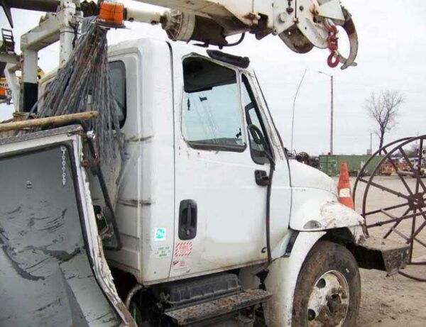 [Auction]: 2019 International MA025 Derrick Digger | est. 104,744 miles ...