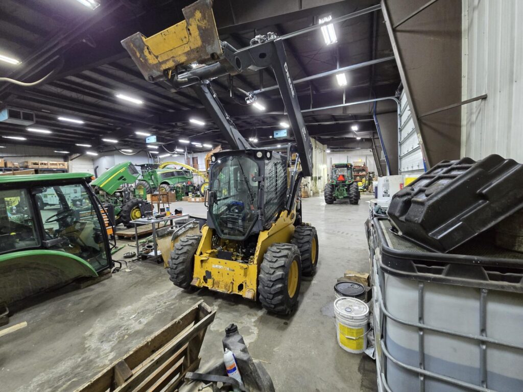 [Auction]: 2020 John Deere 324G Skid Steer | est. 5,000 hours miles ...